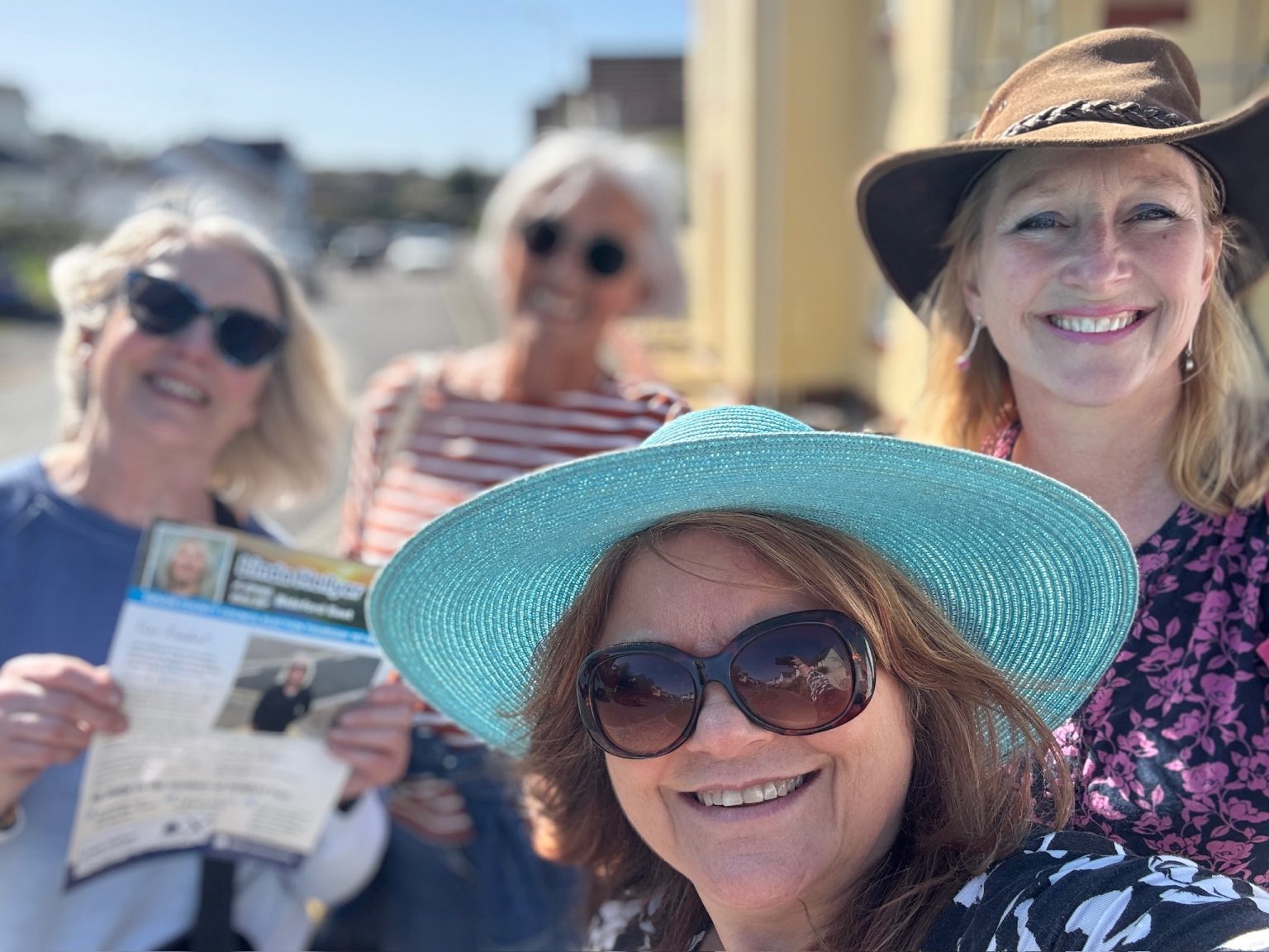 He’s behinnnnd yooooo!!! And sneaky peeks! - Debbie Flint